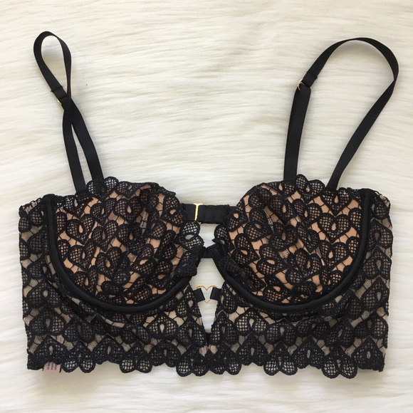 Victoria's Secret | Intimates & Sleepwear | Vs 32d Fashion Show Bra ...